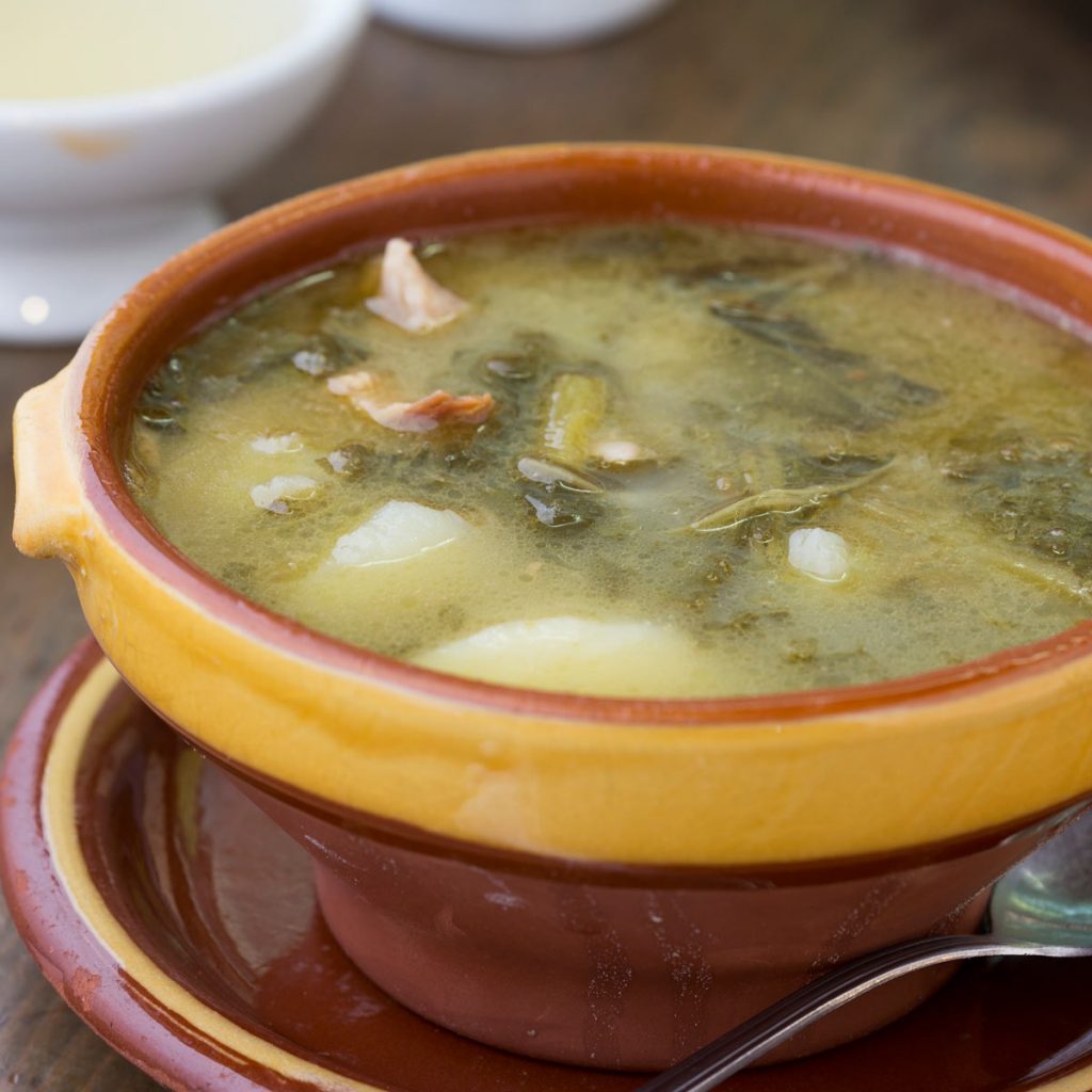 Caldo Gallego – El Chacón
